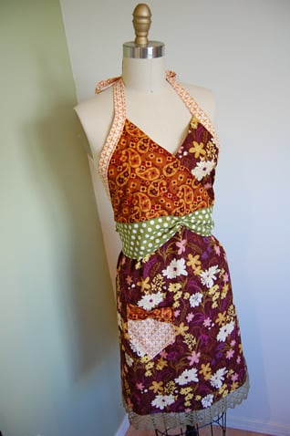 50 + Apron Tutorials for Spring Cleaning - Patchwork Posse