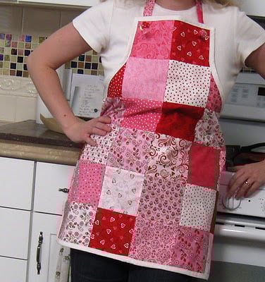 50 + Apron Tutorials for Spring Cleaning - Patchwork Posse
