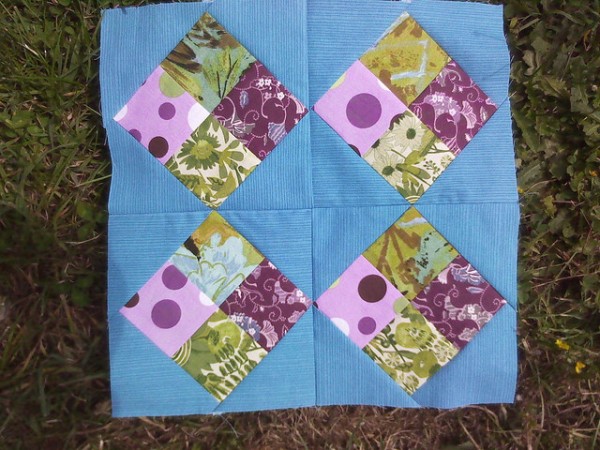 Around the Block | Round Robin Quilt Top - Patchwork Posse