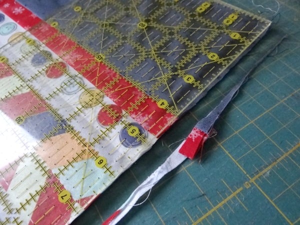 Pillowcase Roll Tutorial - hide your seams from view! - Patchwork Posse