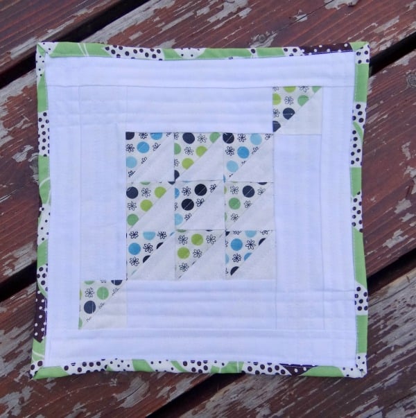 Postage Stamp Mini Quilt Tutorial - Patchwork Posse