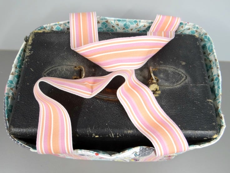 Carry Case Tutorial For Your Featherweight - Patchwork Posse