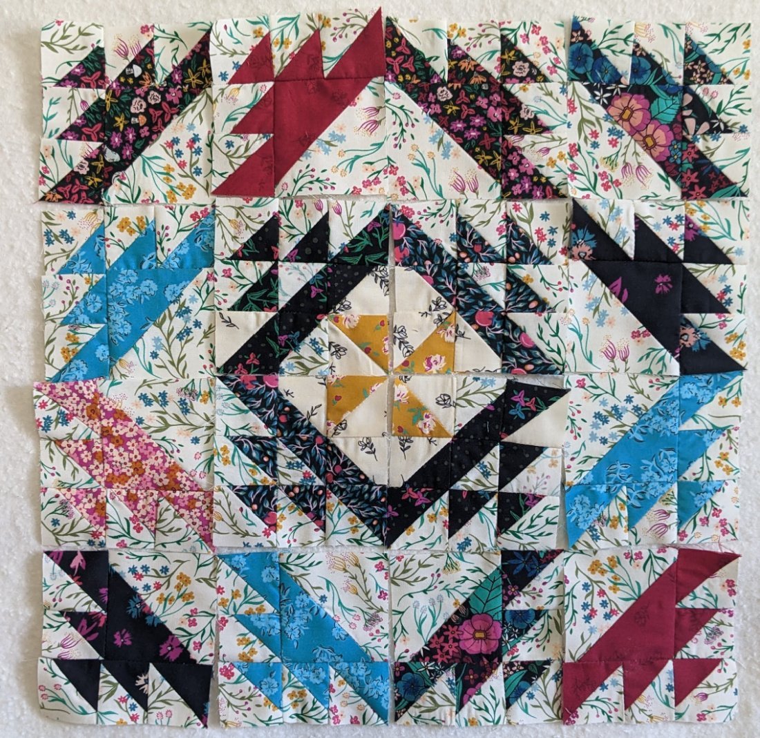 Ripples Mini Quilt - Patchwork Posse