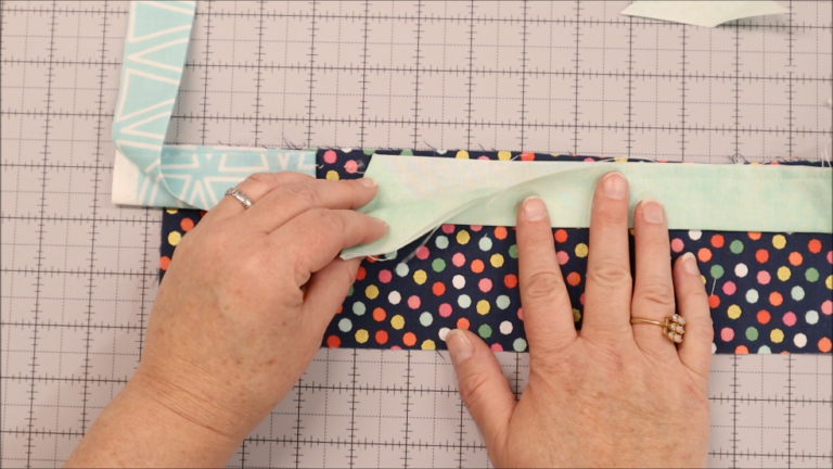 How to Join the Ends of Binding - quick and easy! - Patchwork Posse