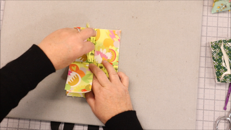 Simple Tissue Cover Pattern - Patchwork Posse