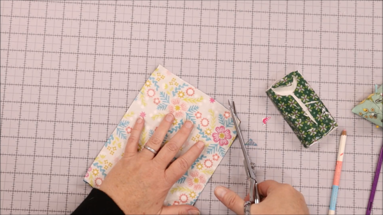 5 Minute Travel Tissue Holder Pattern - Patchwork Posse