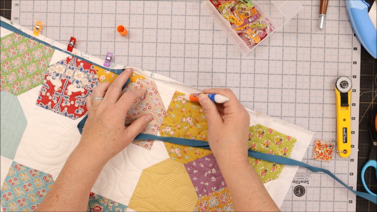 How to Make a Flange Quilt Binding - Patchwork Posse