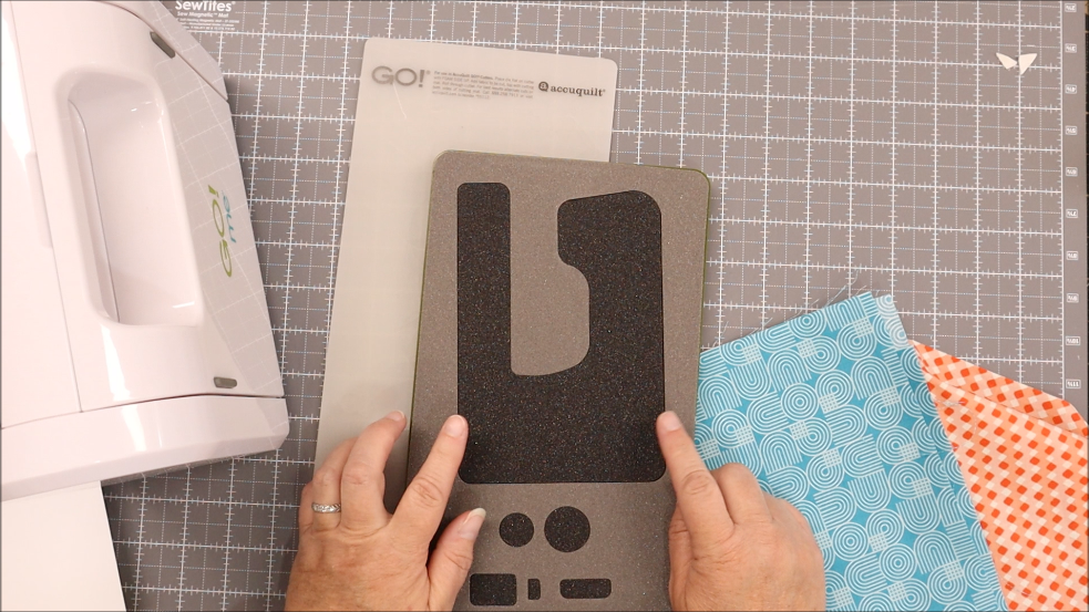 How to Use the AccuQuilt Sewing Machine Die - Patchwork Posse