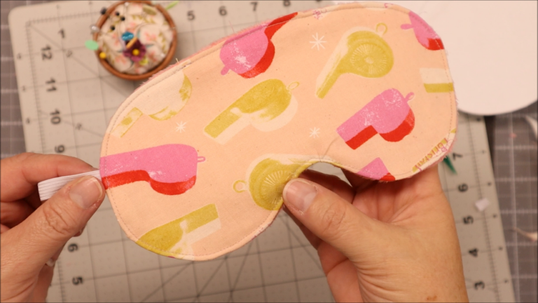 Easy to Sew Eye Mask - Free Pattern - Patchwork Posse