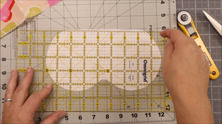 Easy to Sew Eye Mask - Free Pattern - Patchwork Posse