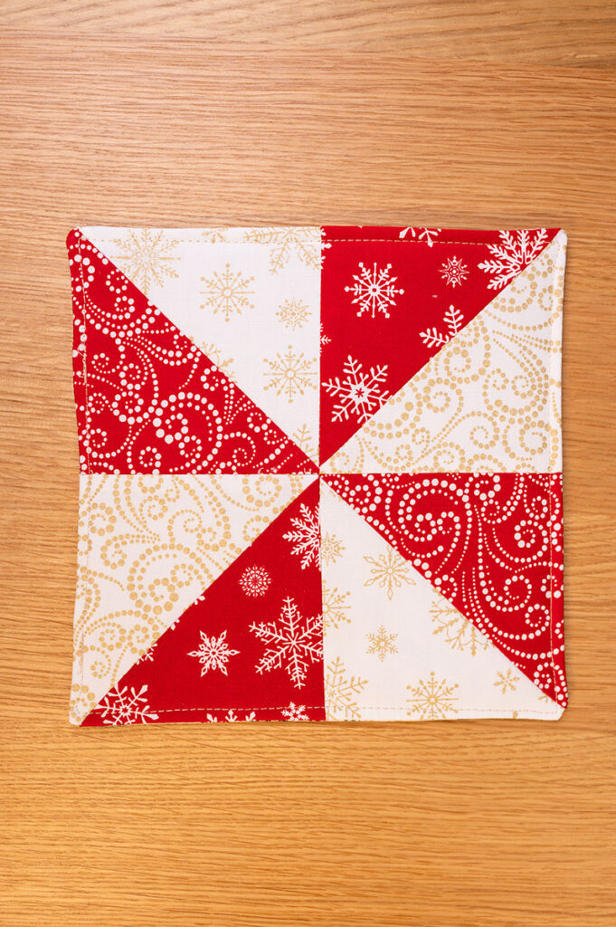 30 Cute and Easy Free Mug Rug Patterns - Patchwork Posse