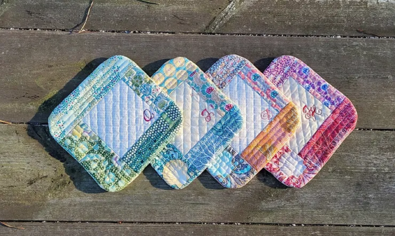 30 Cute and Easy Free Mug Rug Patterns - Patchwork Posse