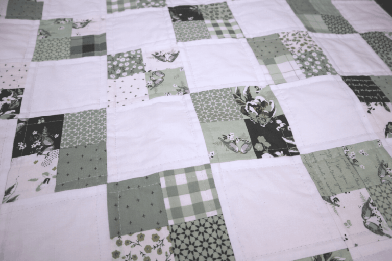 35+ Free Charm Pack Quilt Patterns - Patchwork Posse