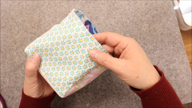 Free Thread Catcher Pattern - Patchwork Posse