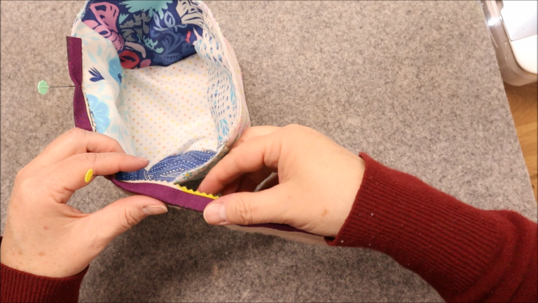 Free Thread Catcher Pattern - Patchwork Posse