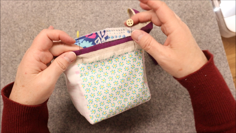 Free Thread Catcher Pattern - Patchwork Posse