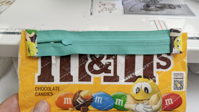 How to Sew a Zipper Pouch with Candy Wrapper - Patchwork Posse